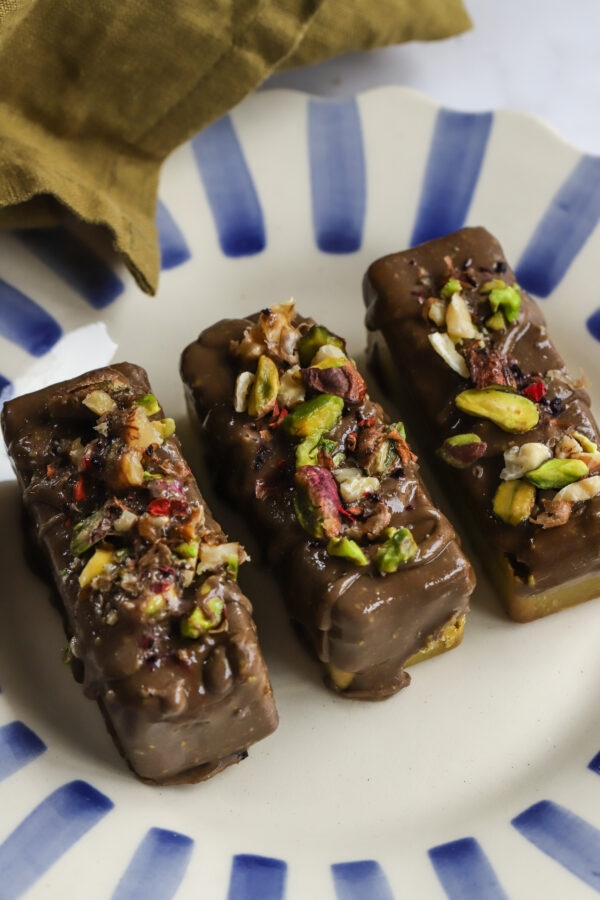 Pistachio snicker bars – Life in the South
